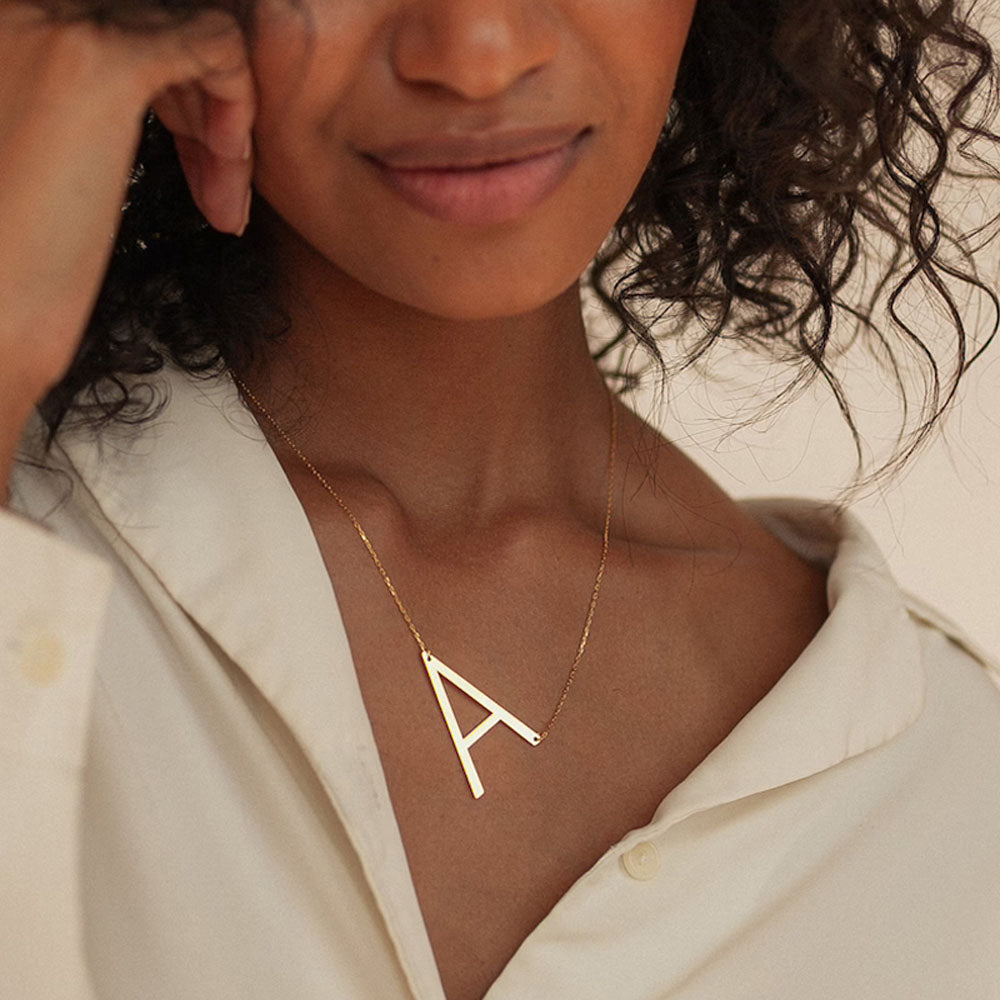Halsband med bokstav – Nordiskt Sken